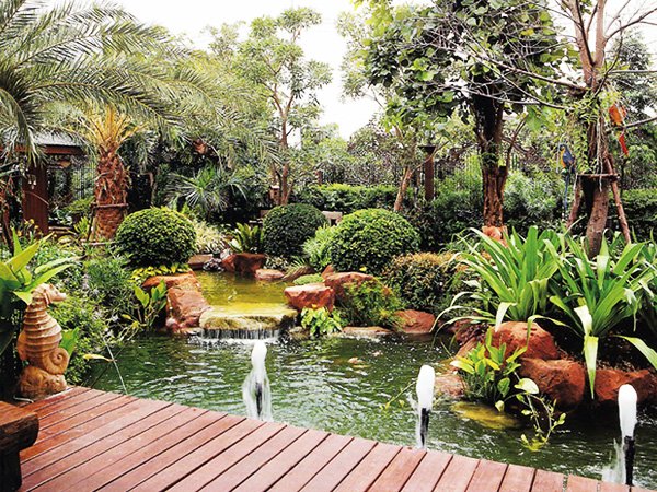 สายน้ำในสวนสวย - Decor Report